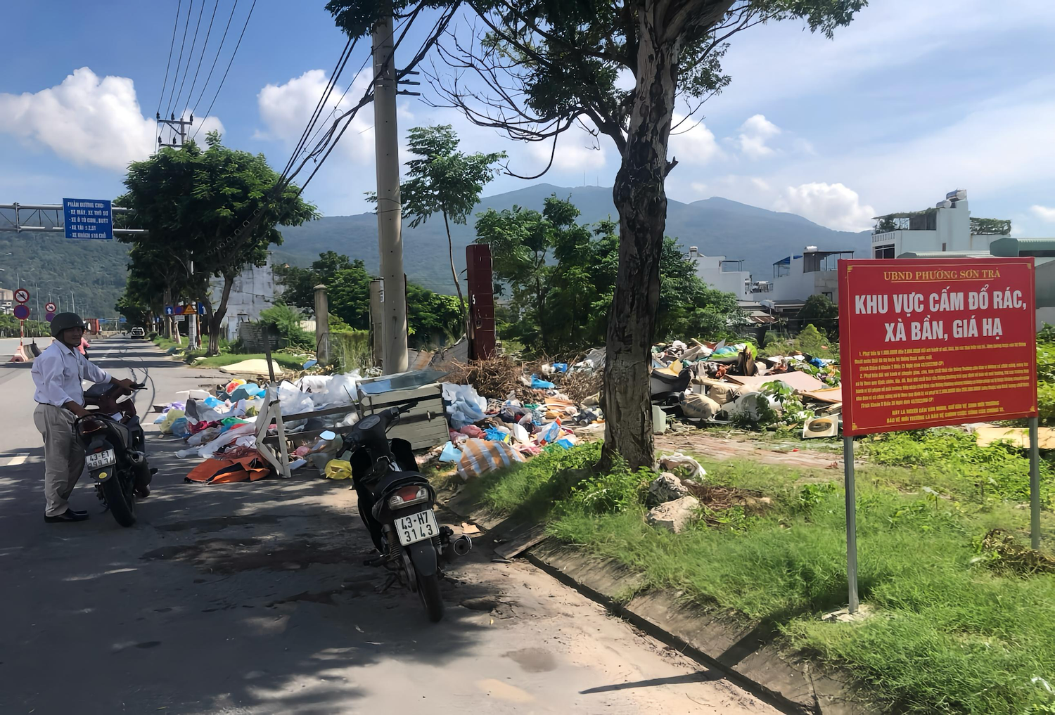 Mật phục xử phạt hàng loạt vụ đổ trộm rác thải, xà bần ở Đà Nẵng | Báo ...