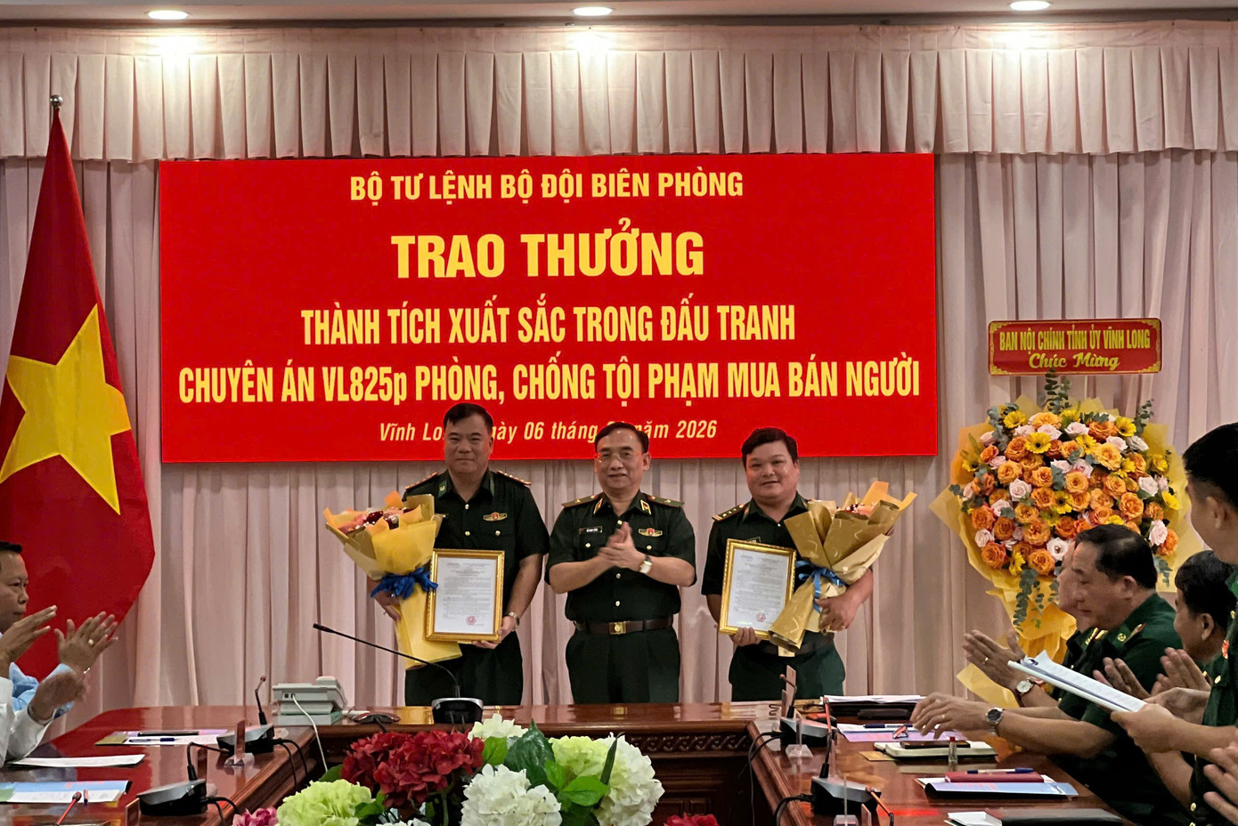 Khen thưởng lực lượng triệt phá đường dây mua bán người đưa lên tàu cá ...