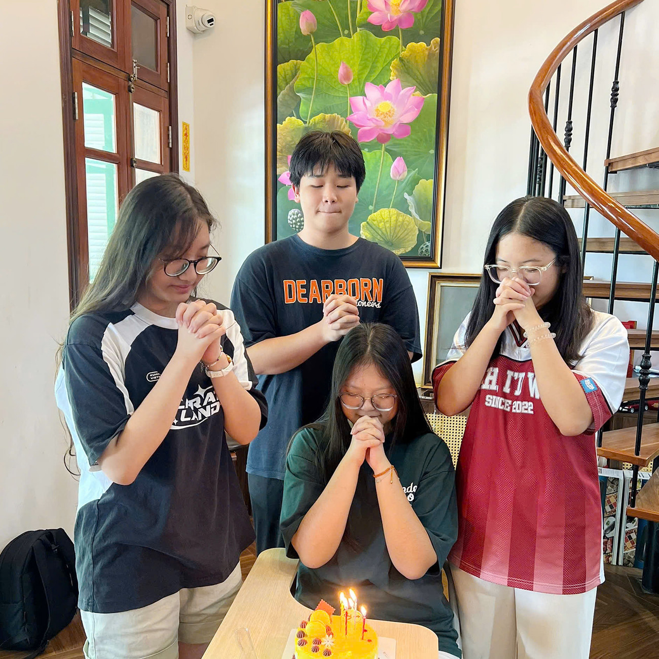 TS Nguyễn Thị Trang: ‘Cầu may là nét văn hóa dễ thương, nhưng không thay thế được kiến thức và ...