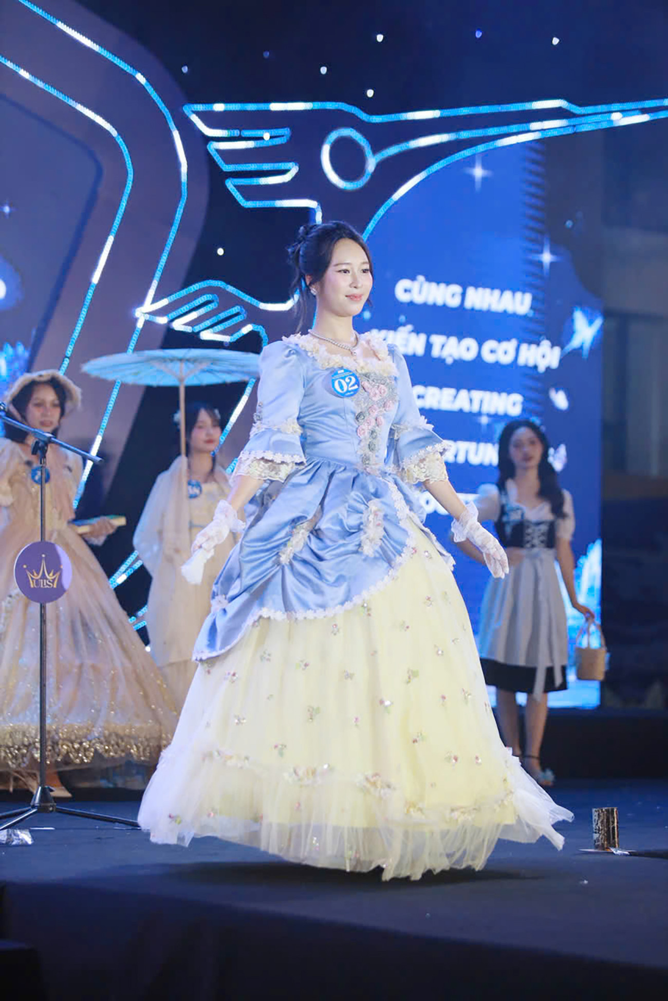 Tân Hoa khôi ULIS Ngô Hiểu Linh và khát vọng xây dựng ‘Trung tâm Hạnh Phúc’ dành cho sinh viên ...