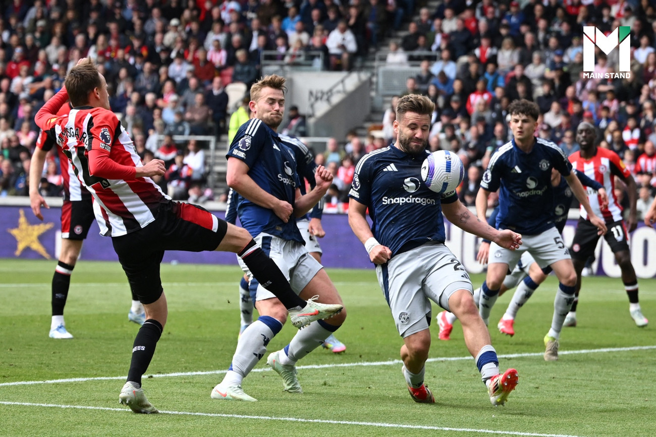 MU nhận tới 4 bàn thua trong ngày lập kỷ lục ở Ngoại hạng Anh | Báo ...