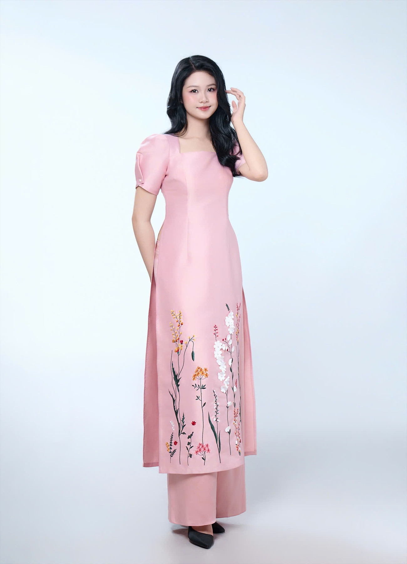 Cô gái có vẻ đẹp ngọt ngào dự thi Hoa hậu Việt Nam 2024 vì lý do cảm ...