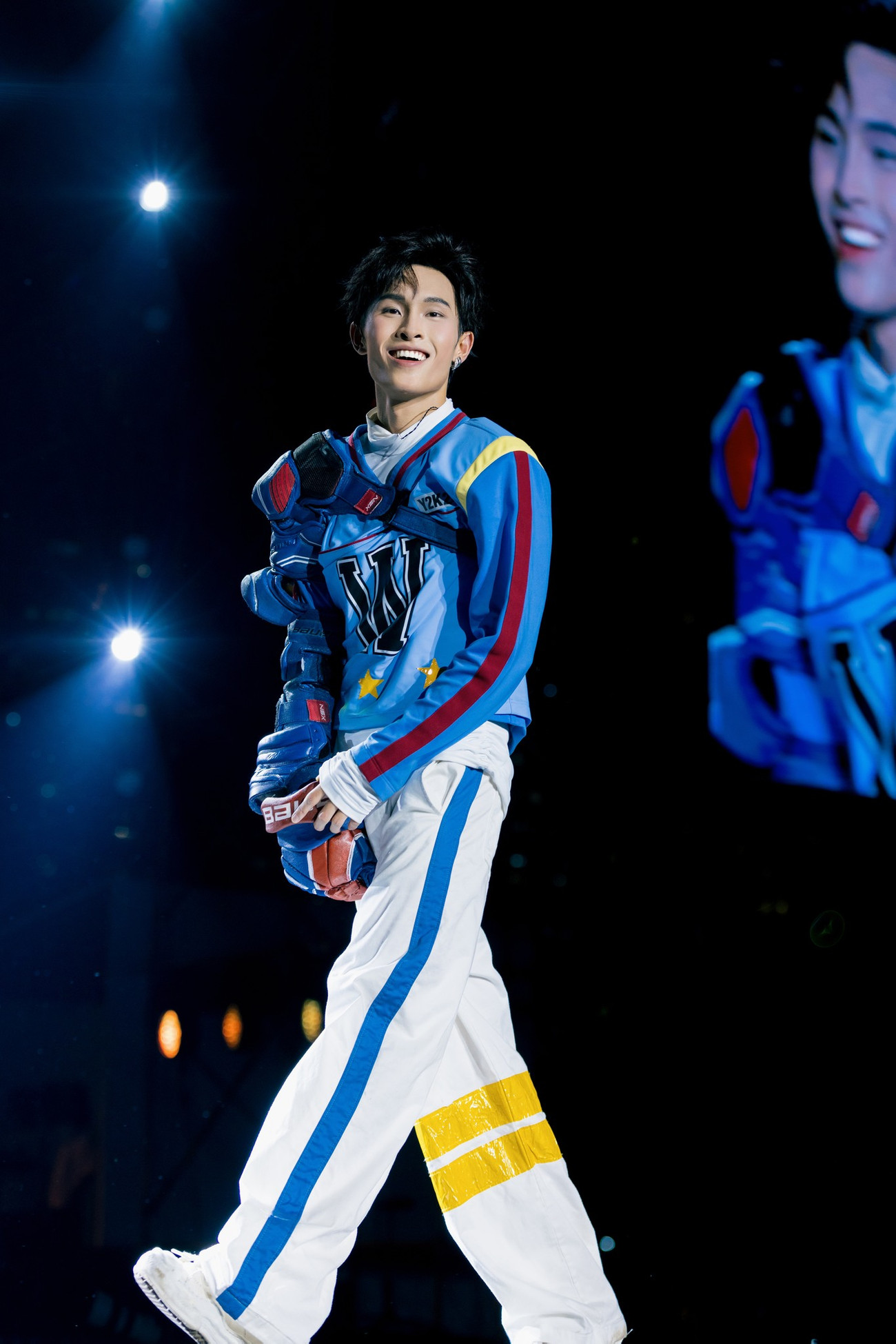 Lim Feng - người đứng sau phong cách thời trang độc đáo của Wren Evans ...