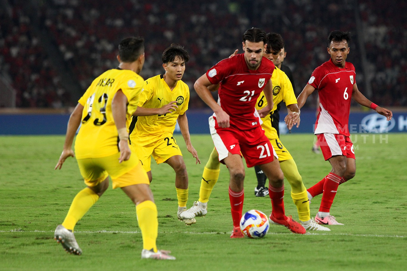 U23 Đông Nam Á 2025: Thắng nghẹt thở Thái Lan trên chấm phạt đền, Indonesia vào chung kết gặp ...