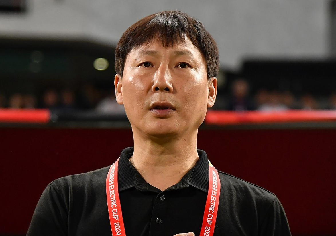 HLV Kim Sang-sik: Tôi luôn tự nhủ không được làm hỏng di sản của HLV ...