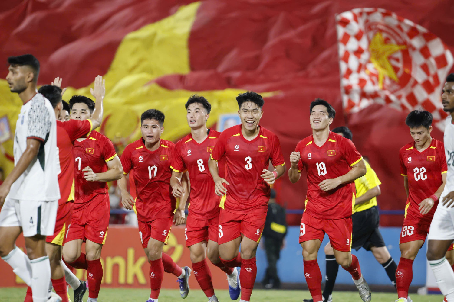 Đánh bại U23 Singapore, U23 Việt Nam tái chiếm ngôi đầu bảng C | Báo điện tử Tiền Phong