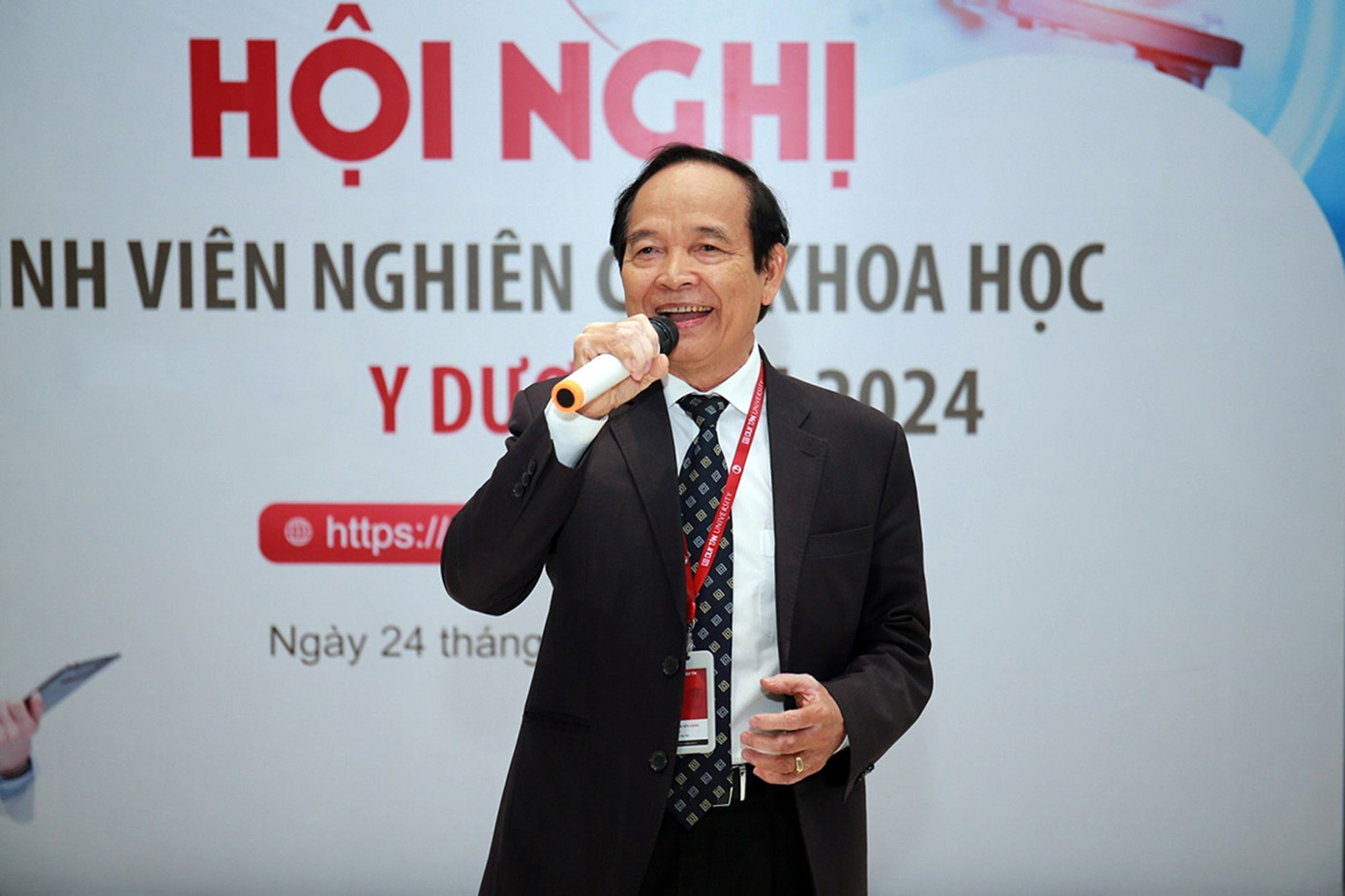 NGND.GS.TS.BS. Trần Hữu Dàng của ĐH Duy Tân đạt giải Nhất với ca khúc về biển đảo | Báo điện tử ...