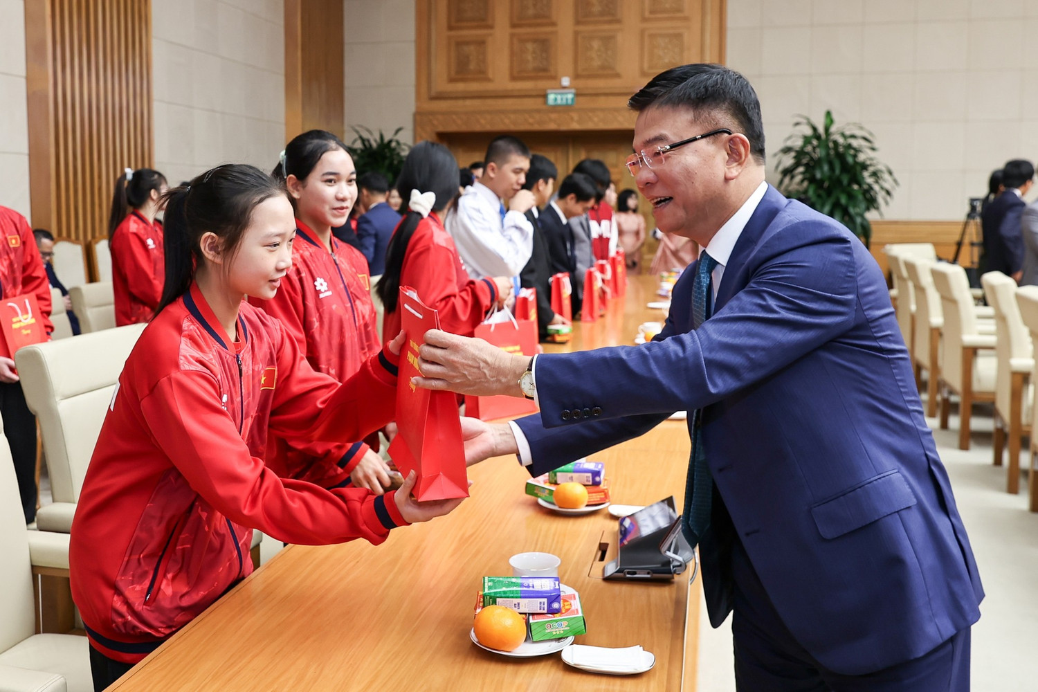Thủ tướng gặp mặt 91 học sinh đoạt giải quốc tế năm 2025 | Báo điện tử ...