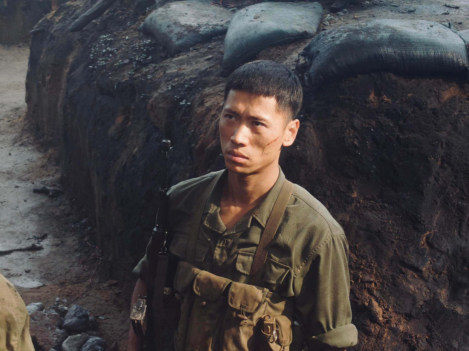 Hoàng Long - chàng đặc công phim Mưa Đỏ đóng vai gì trong Cách Em 1 ...