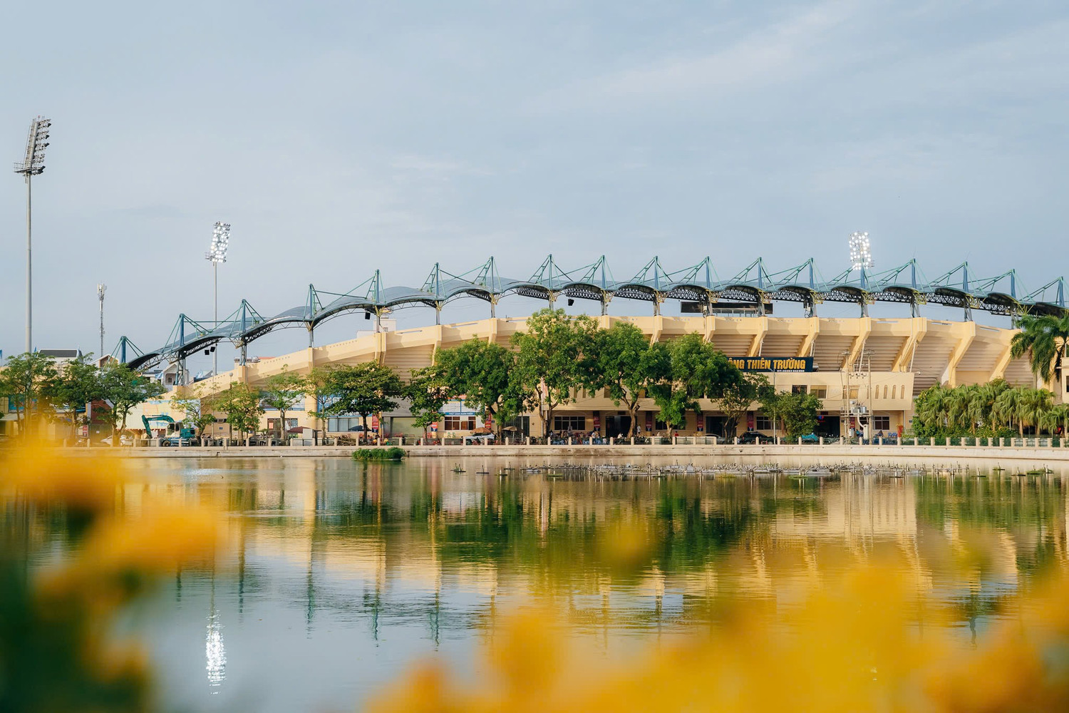 Sân Thiên Trường tuyệt đẹp, sẵn sàng cho Siêu Cúp Bóng đá Quốc gia 2024 ...
