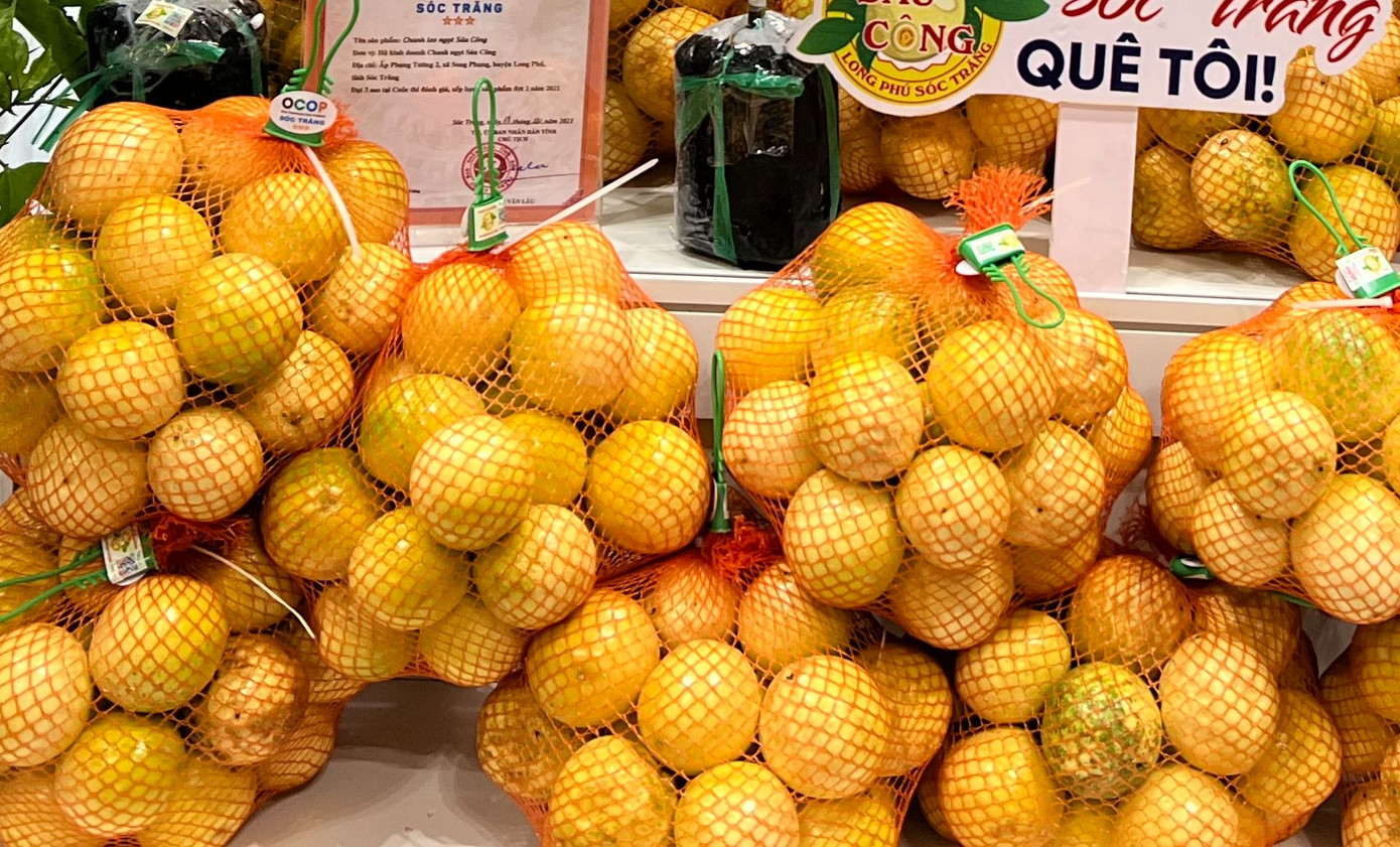 Chanh leo độc lạ giá cao chót vót vẫn không có mà bán | Báo điện tử Tiền Phong