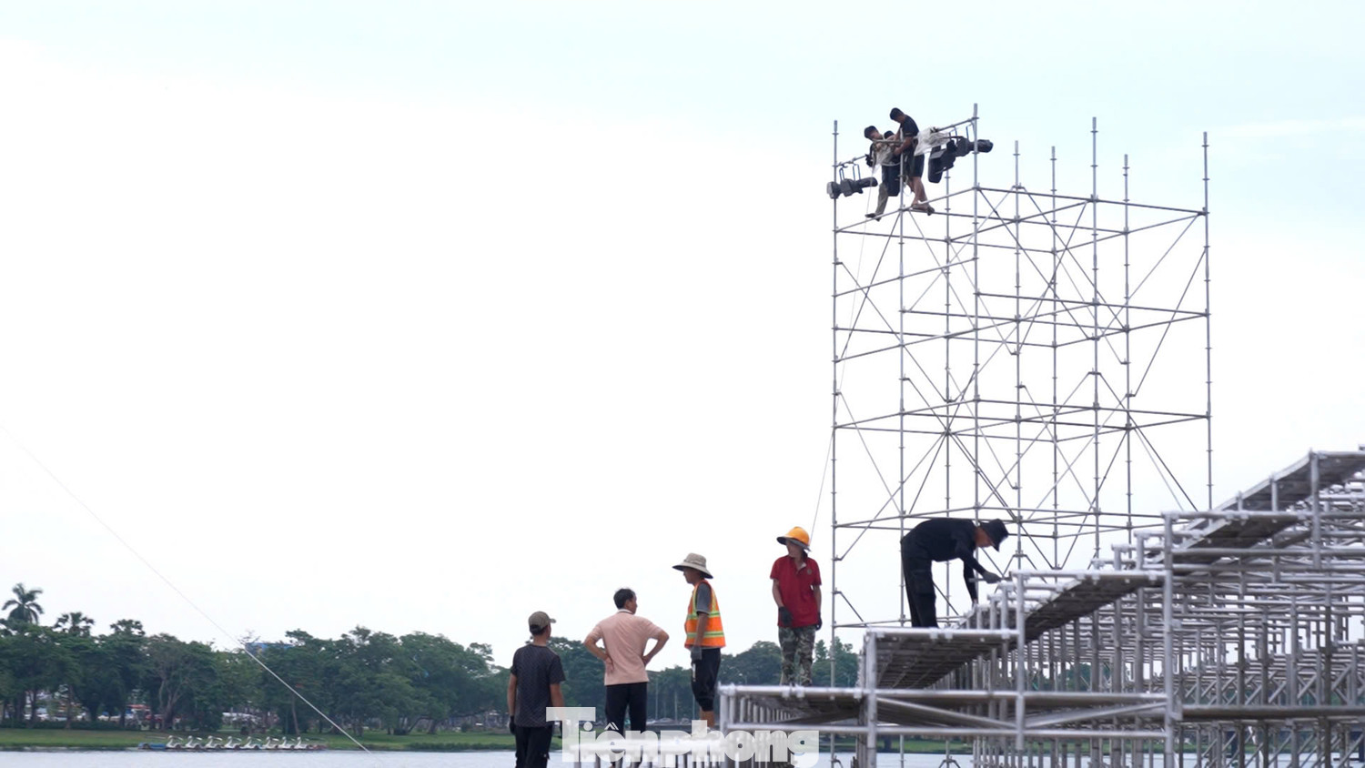 Hé lộ sân khấu đêm chung kết Hoa hậu Việt Nam năm 2024 nhìn từ trên cao ...