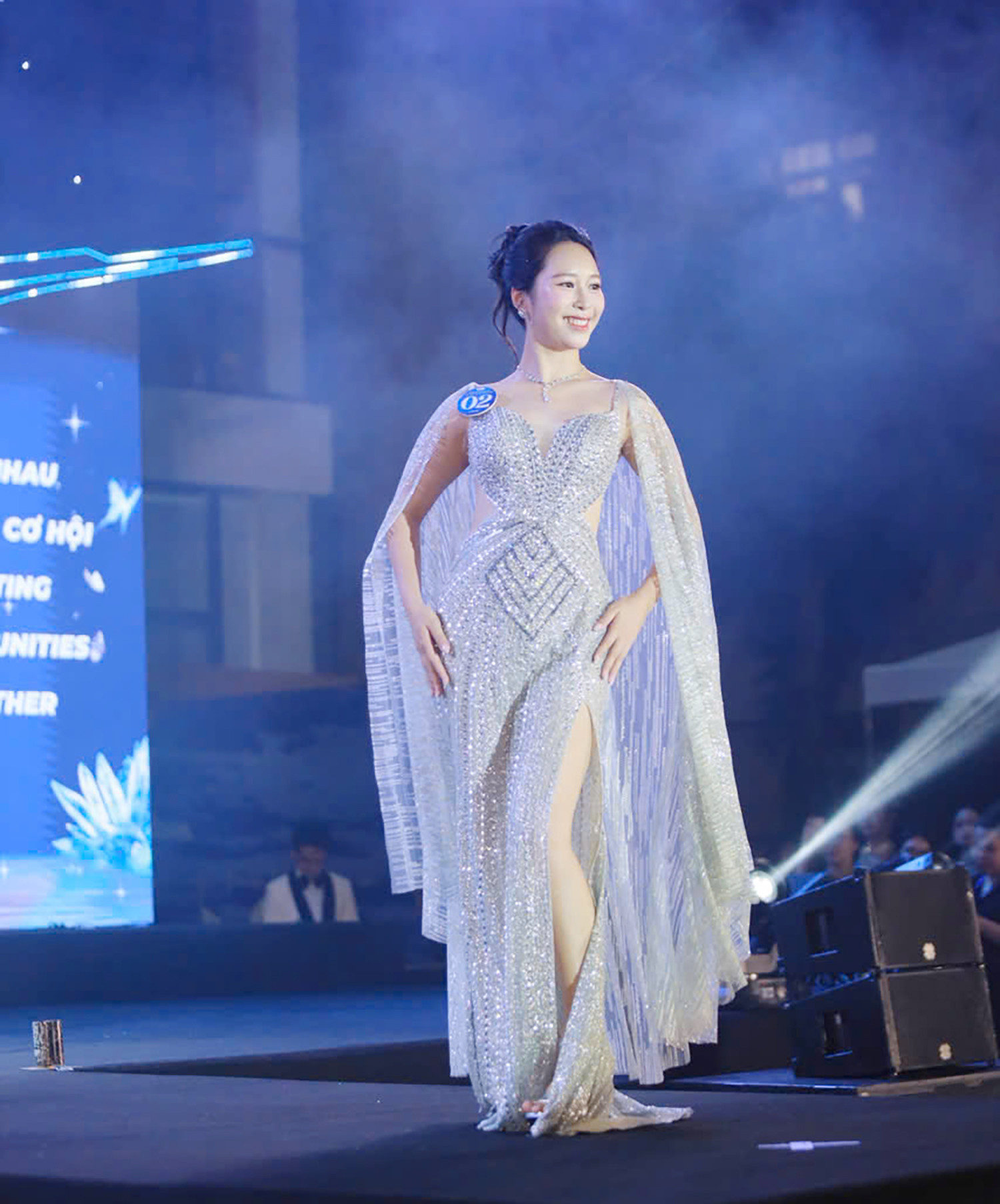 Tân Hoa khôi ULIS Ngô Hiểu Linh và khát vọng xây dựng ‘Trung tâm Hạnh Phúc’ dành cho sinh viên ...