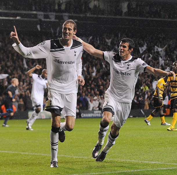 Peter Crouch tỏa sáng, Tottenham thẳng tiến tại Champions League | Báo ...