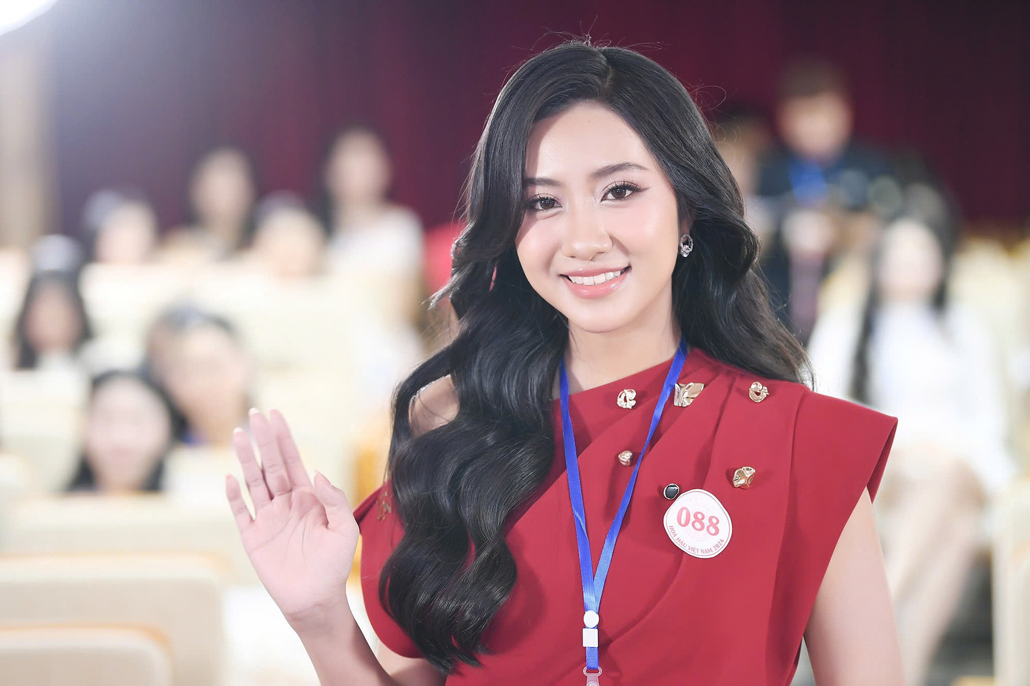 Loạt ảnh Hà Trúc Linh ở sơ khảo Hoa hậu Việt Nam gây sốt trở lại | Báo điện tử Tiền Phong