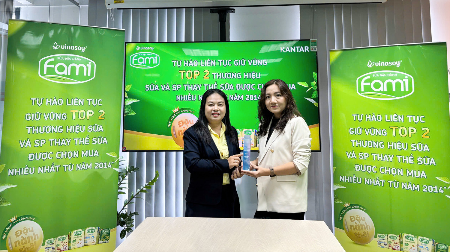 Tự hào liên tục giữ vững Top 2 thương hiệu được chọn mua nhiều nhất: Fami chiếm trọn niềm tin từ ...