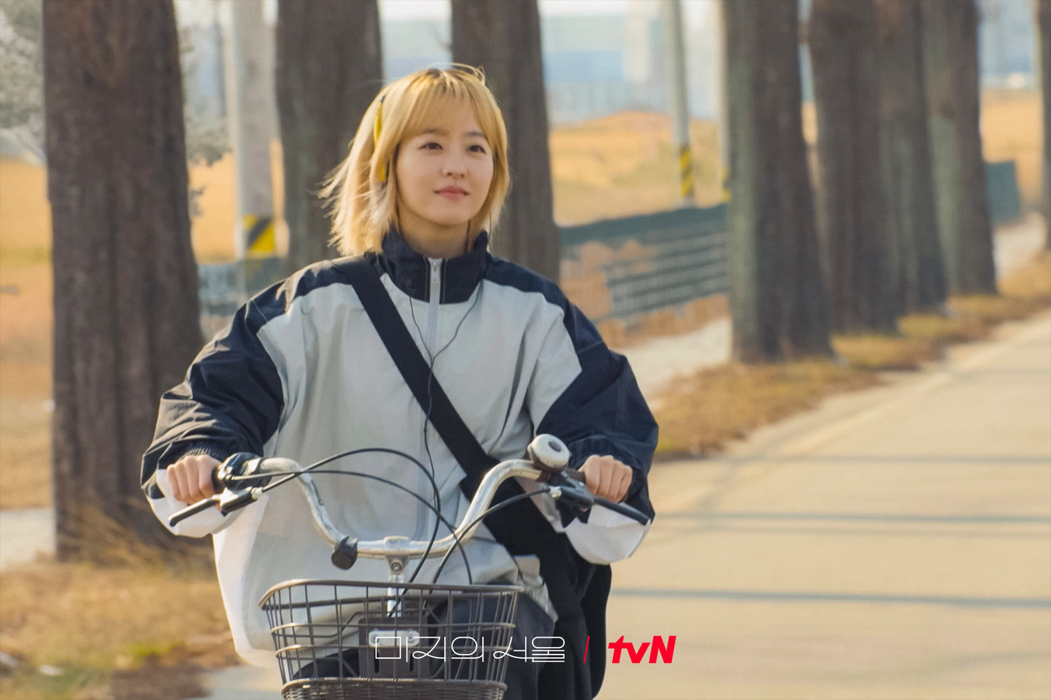 Một Seoul Chưa Biết Đến: Nhẹ nhàng, cuốn lạ, Park Bo Young "ăn sạch" 2 vai | Báo điện tử Tiền Phong