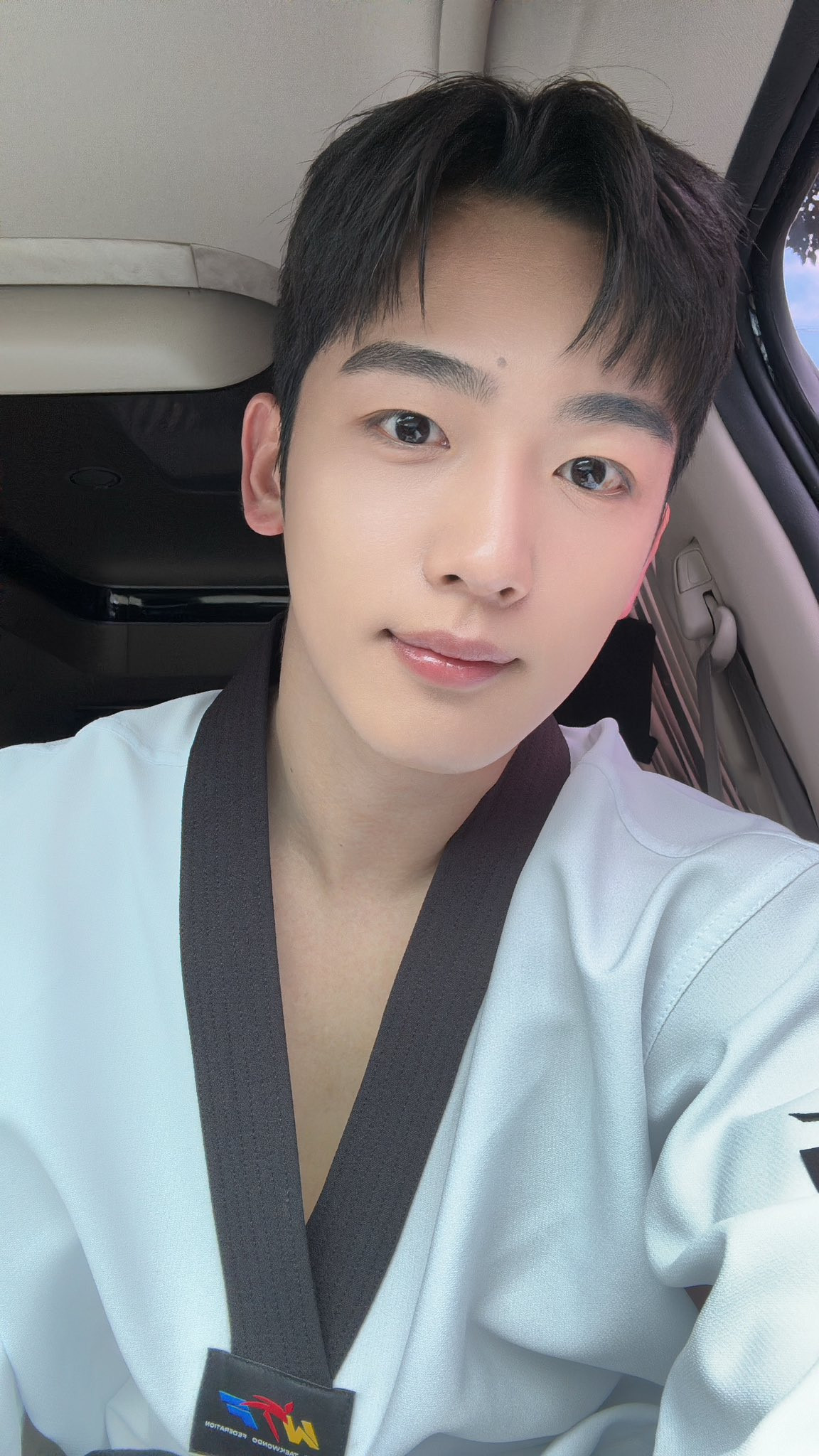 X1 sau 4 năm tan rã: Hangyul tìm cơ hội ở show sống còn, "center" Yohan ...