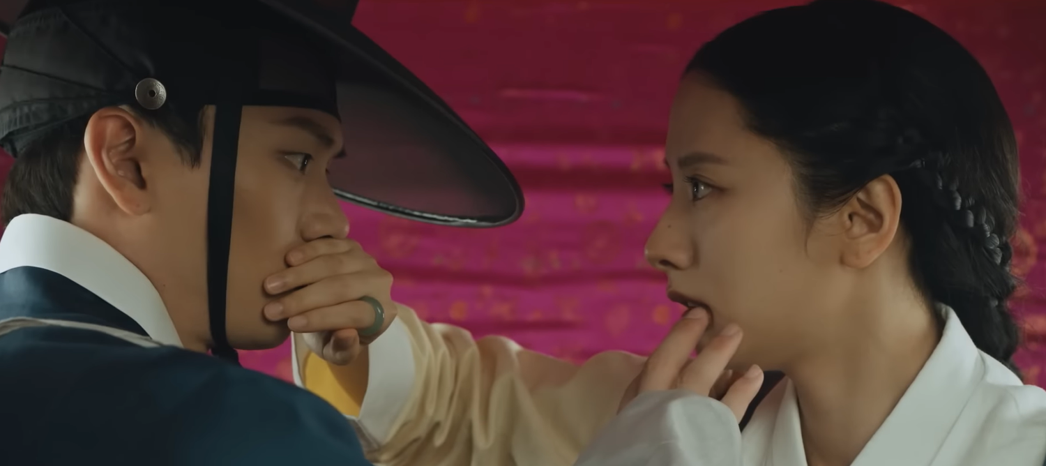 Cung Điện Ma Ám tập 5, 6: Yeo Ri - Gang Cheol làm lễ "lập kèo" mà tưởng ...