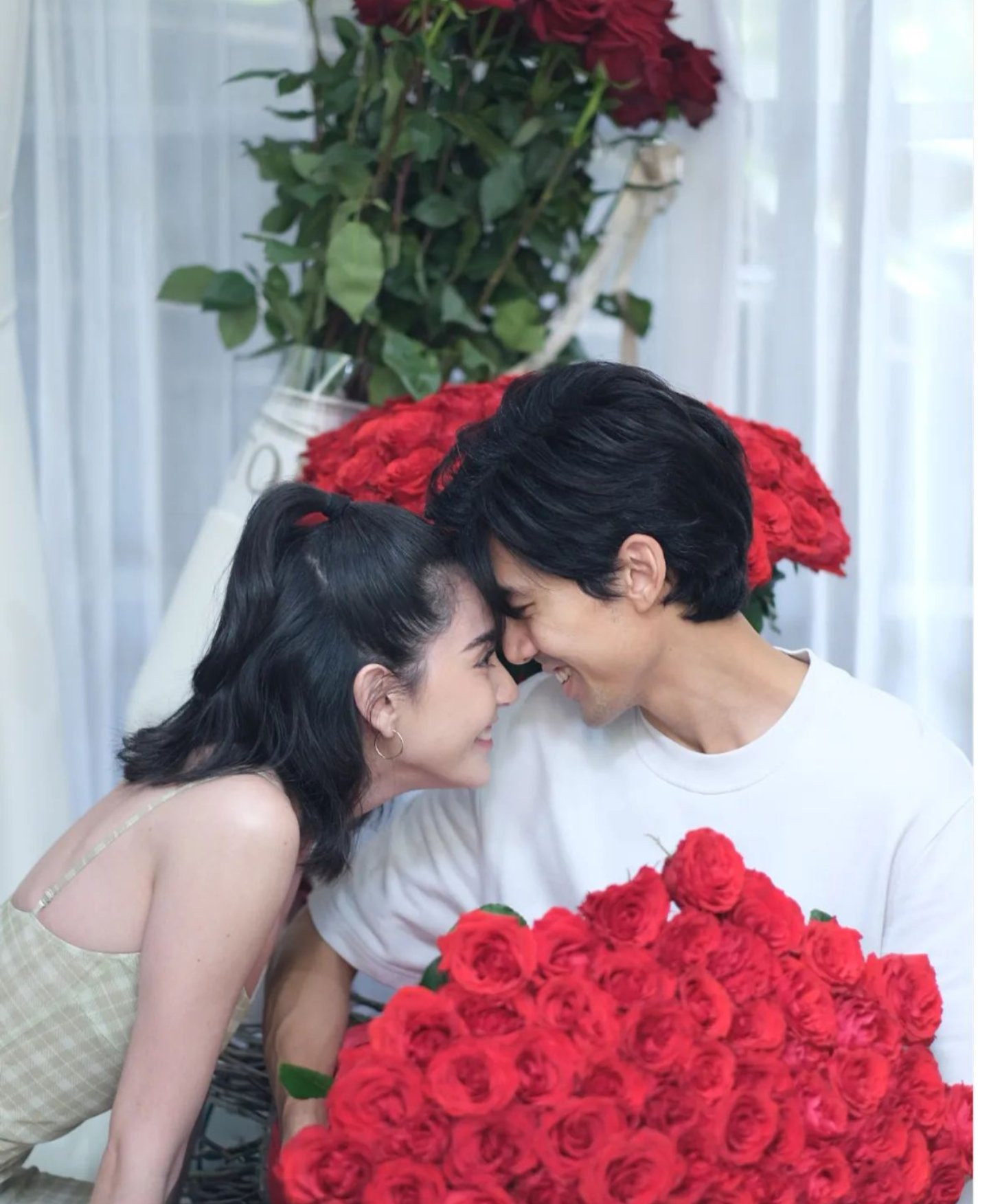 Cặp đôi "Tình Người Duyên Ma" Mai Davika - Ter Chantavit đính hôn sau 7 năm gắn bó | Báo điện tử ...