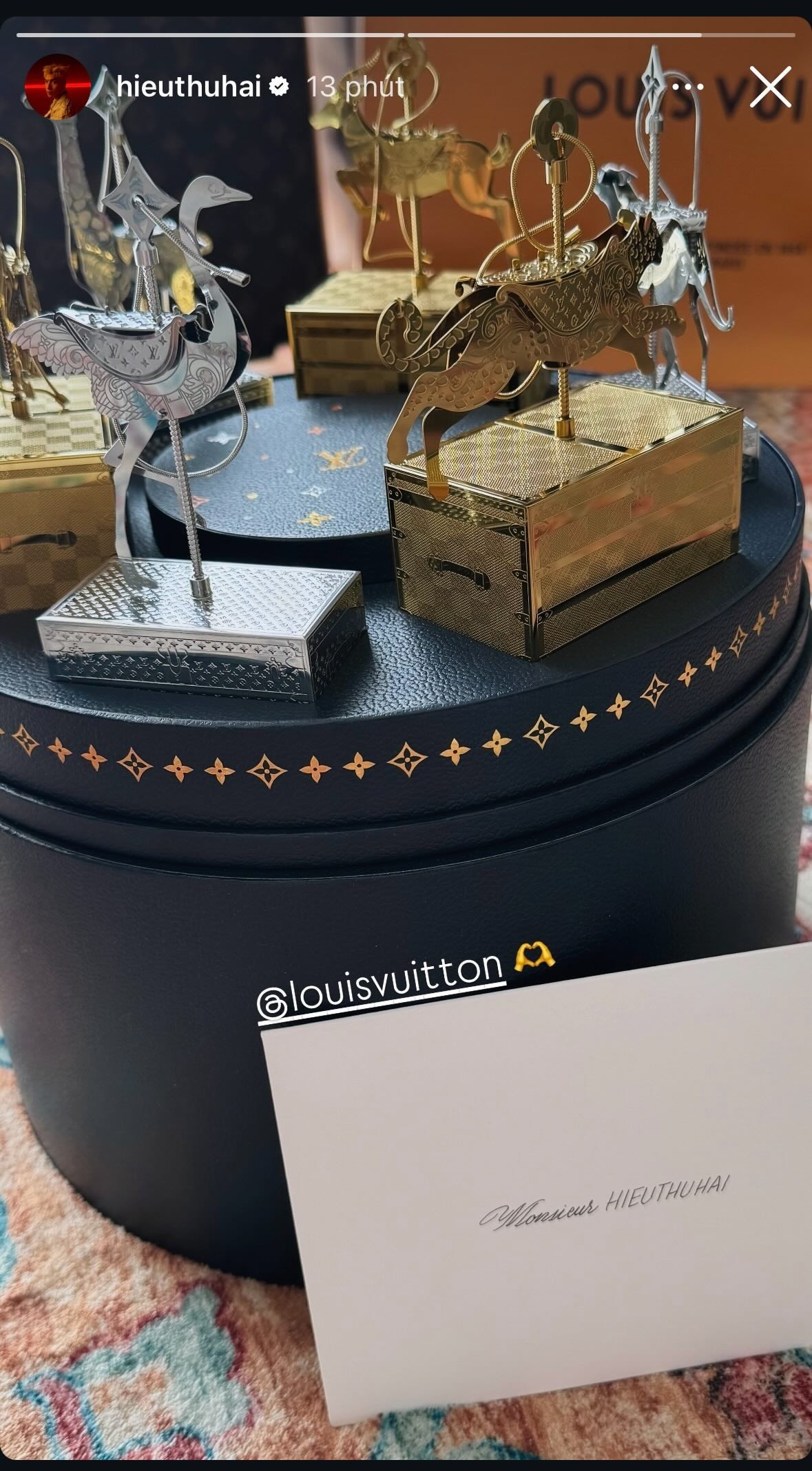 Được mong chờ tại sự kiện Louis Vuitton, HIEUTHUHAI ngầm xác nhận tham ...