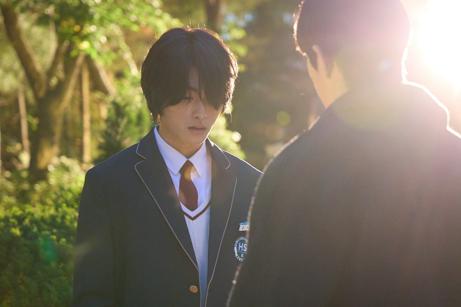 Yoon Chan Young - mỹ nam "Ngôi Trường Xác Sống" có màn tái xuất ấn ...