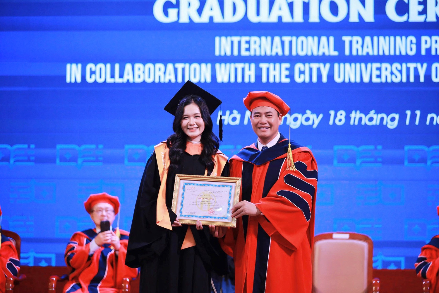 Akademi Perbankan memiliki jumlah Associate Professor yang diakui tertinggi dalam 10 tahun terakhir