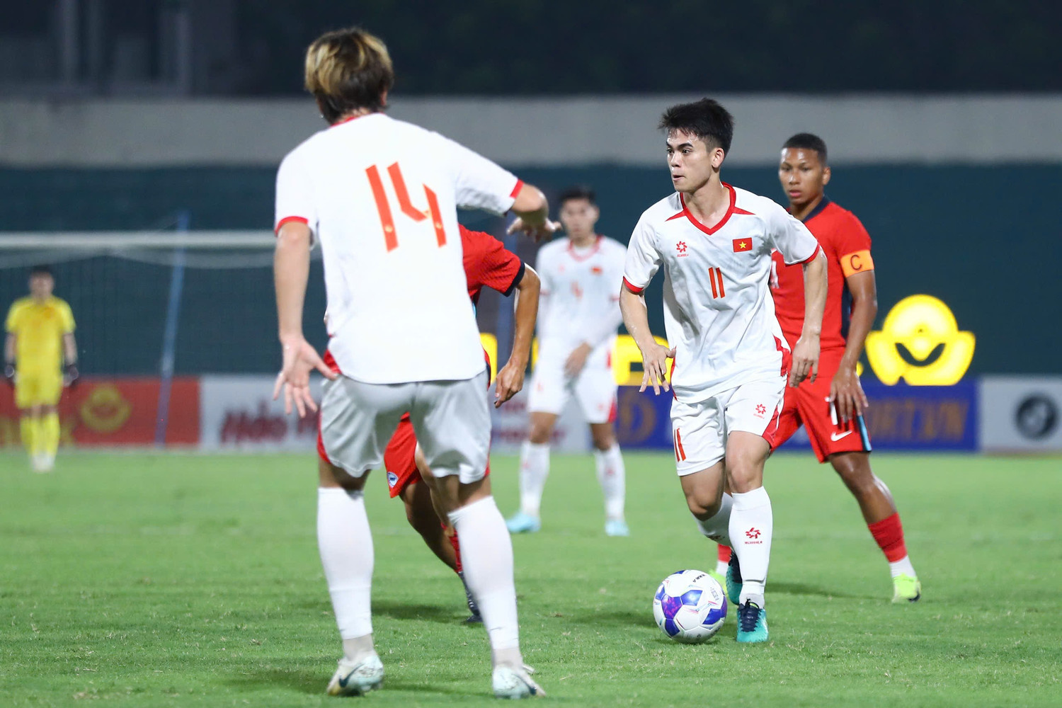 Đánh bại U23 Singapore, U23 Việt Nam tái chiếm ngôi đầu bảng C | Báo điện tử Tiền Phong