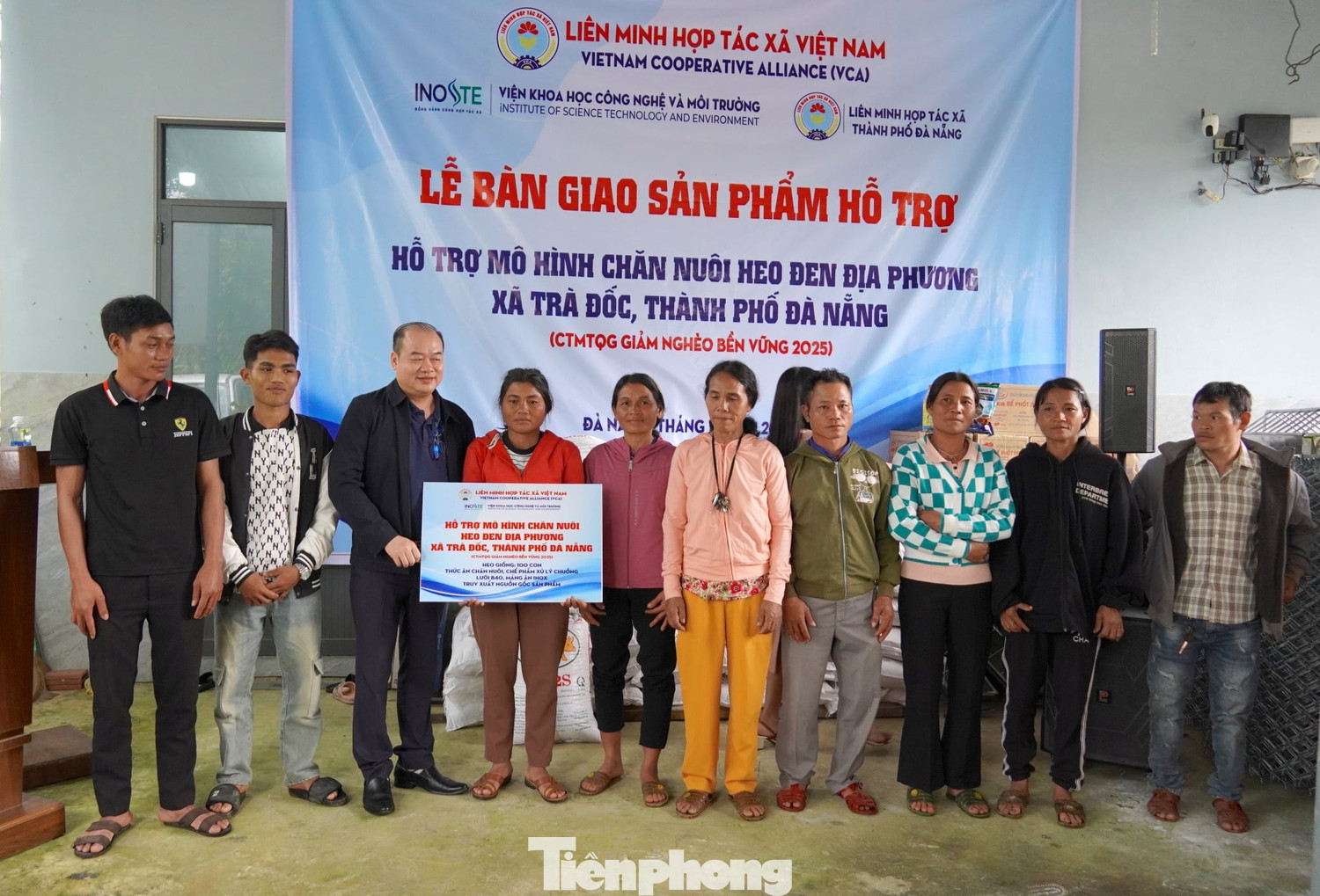 Trao sinh kế heo đen bản địa, mở hướng thoát nghèo cho người dân Trà ...