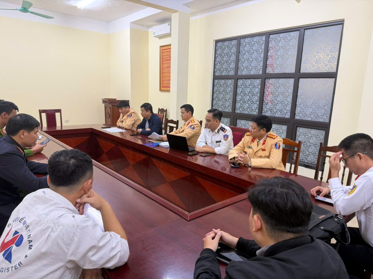 Phát hiện nhiều vi phạm về bến bãi vật liệu xây dựng trên tuyến sông ...