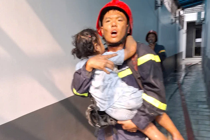 Cháy khách sạn ở TPHCM do khách quên tắt máy sấy tóc | Báo điện tử Tiền ...