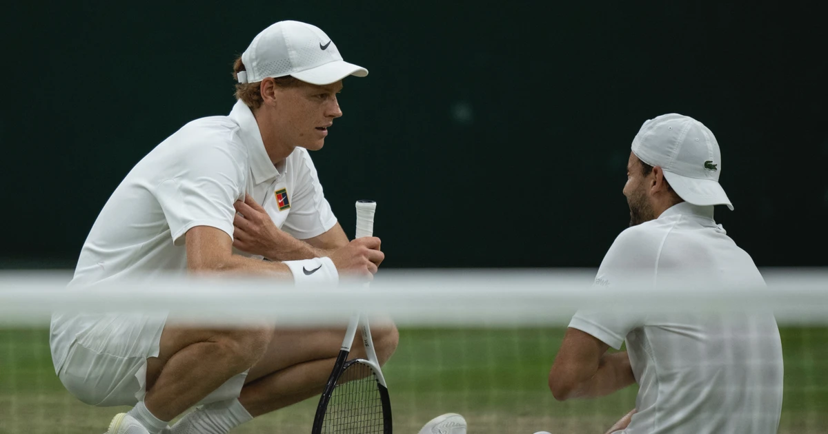 Jannik Sinner đi tiếp tại Wimbledon theo cách... hài hước nhất | Báo điện tử Tiền Phong