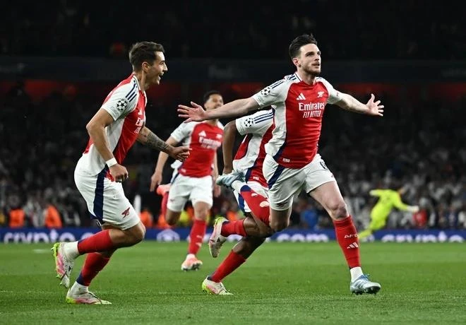 Nhấn chìm Real Madrid, Arsenal đặt một chân vào bán kết