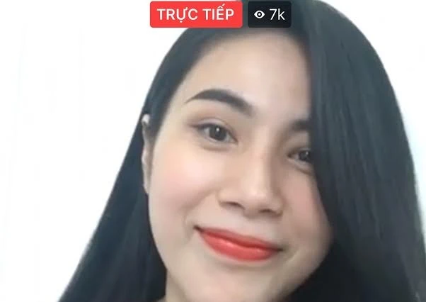 Thuỷ Tiên livestream 'bật mí' về album Bolero sắp phát hành