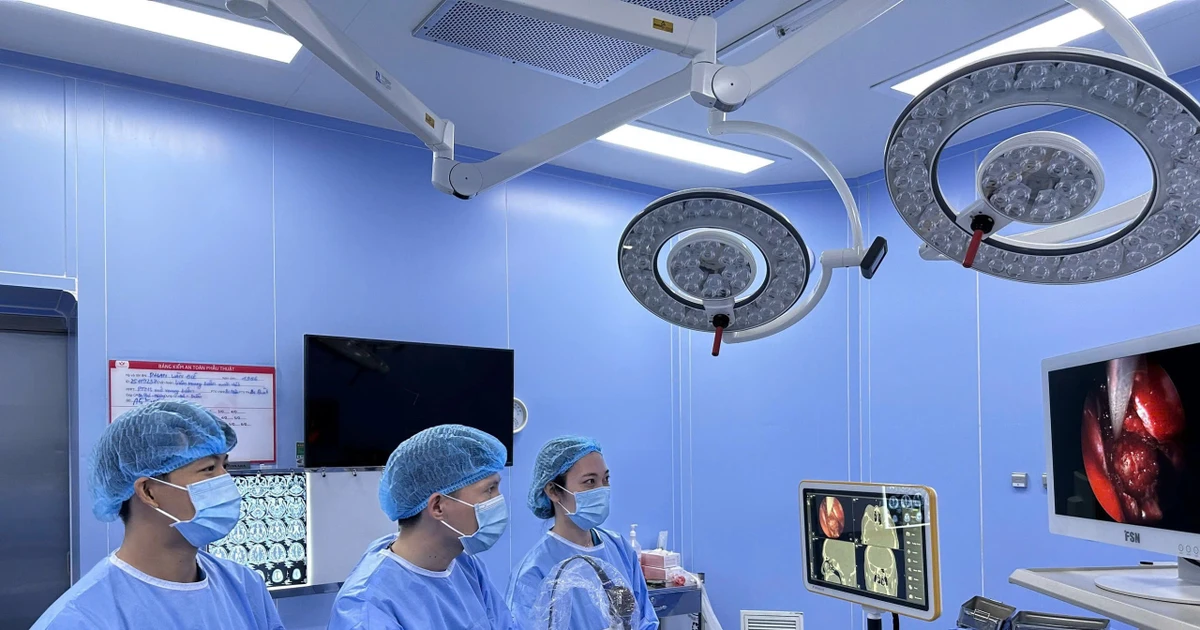 Người đàn ông đột ngột bị mù vì một thủ phạm không ngờ ẩn ở nền sọ ...