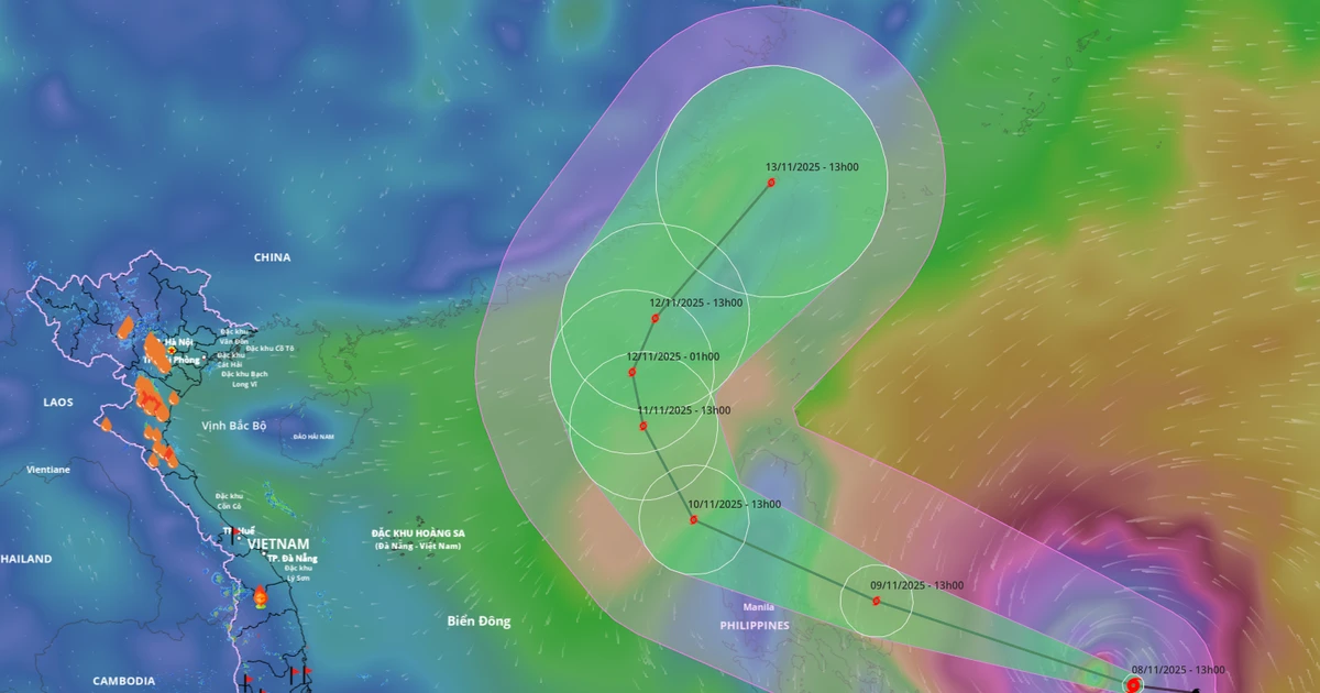 Cơn bão khổng lồ Fung-Wong vào Biển Đông sáng 10/11, hoạt động trái quy ...