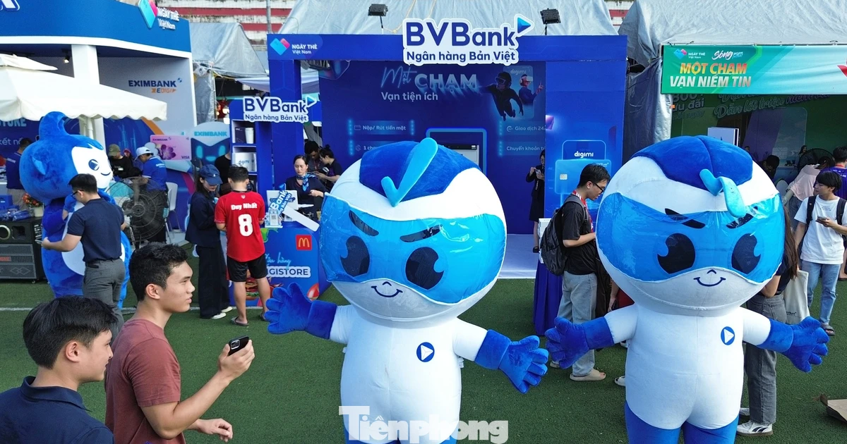 Không gian công nghệ trẻ trung tại gian hàng BVBank khuấy động Sóng ...