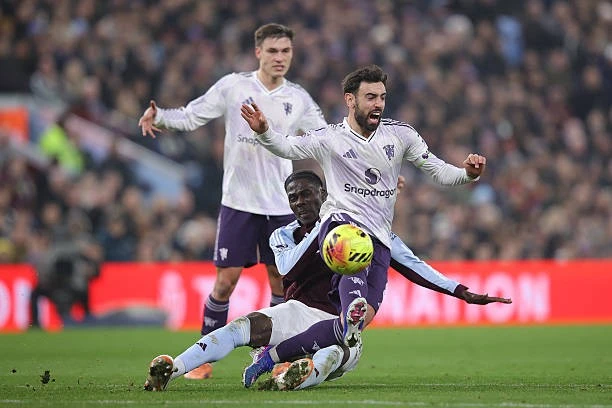 Trực tiếp Aston Villa vs MU 1-1 (H2): Bruno Fernandes rời sân sớm | Báo ...