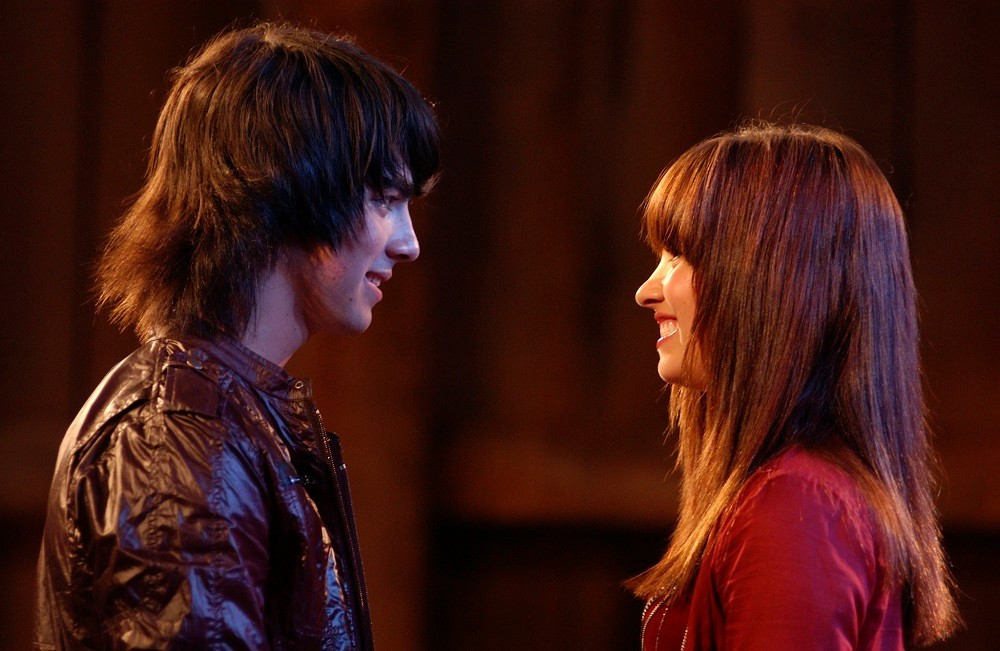 Huyền thoại Disney trở lại: Camp Rock có phần 3, Hannah Montana cũng ...