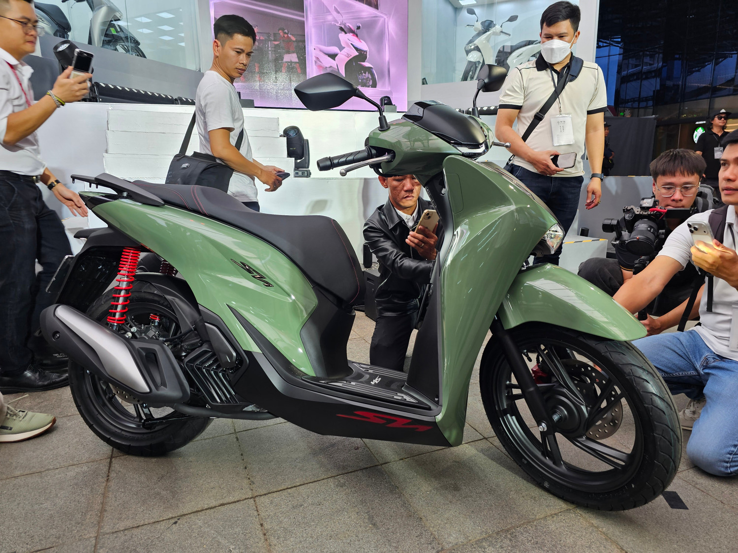 Cận cảnh Honda SH bản mới 2026 | Báo điện tử Tiền Phong