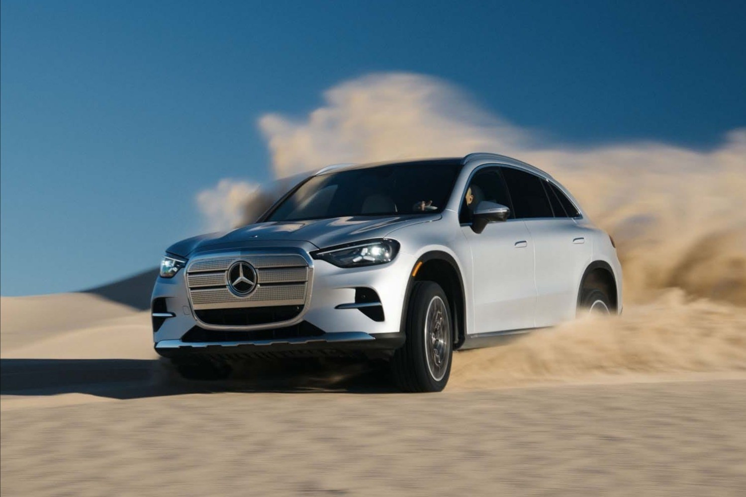 Mercedes GLC điện sắp có bản hiệu suất cao mạnh ngang siêu xe | Báo điện tử Tiền Phong