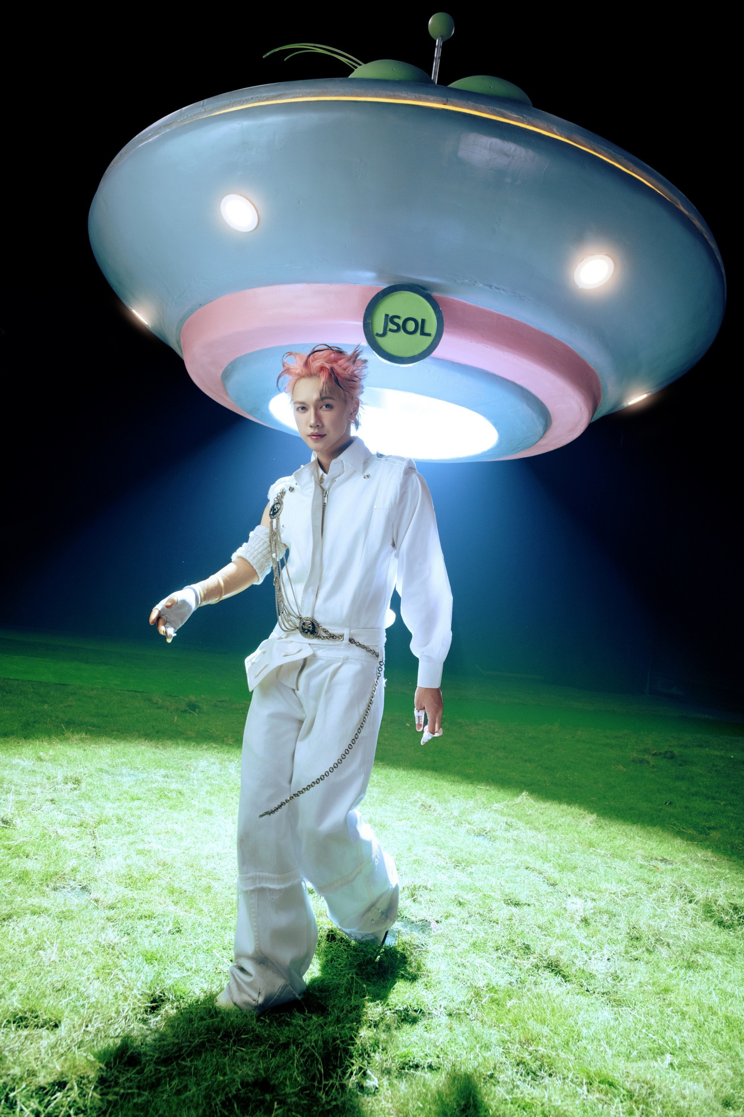 “Giám đốc” JSOL tái xuất với concept viễn tưởng, 5 “Anh Trai” sẽ làm ...