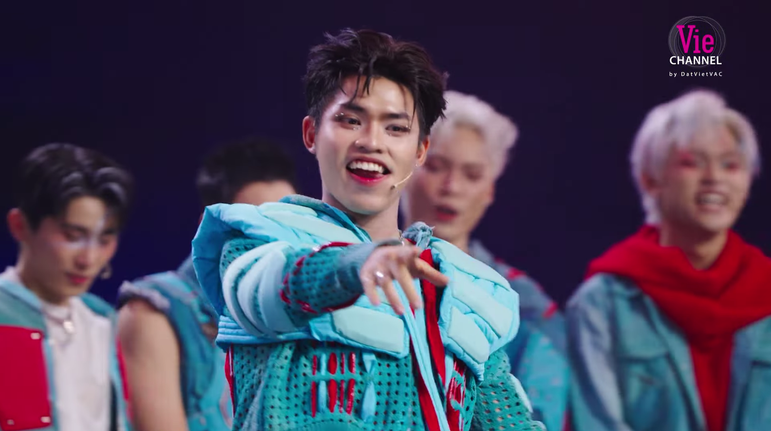 Anh Trai Say Hi 2025: Bray nổi bật, visual của loạt rapper gây tranh ...