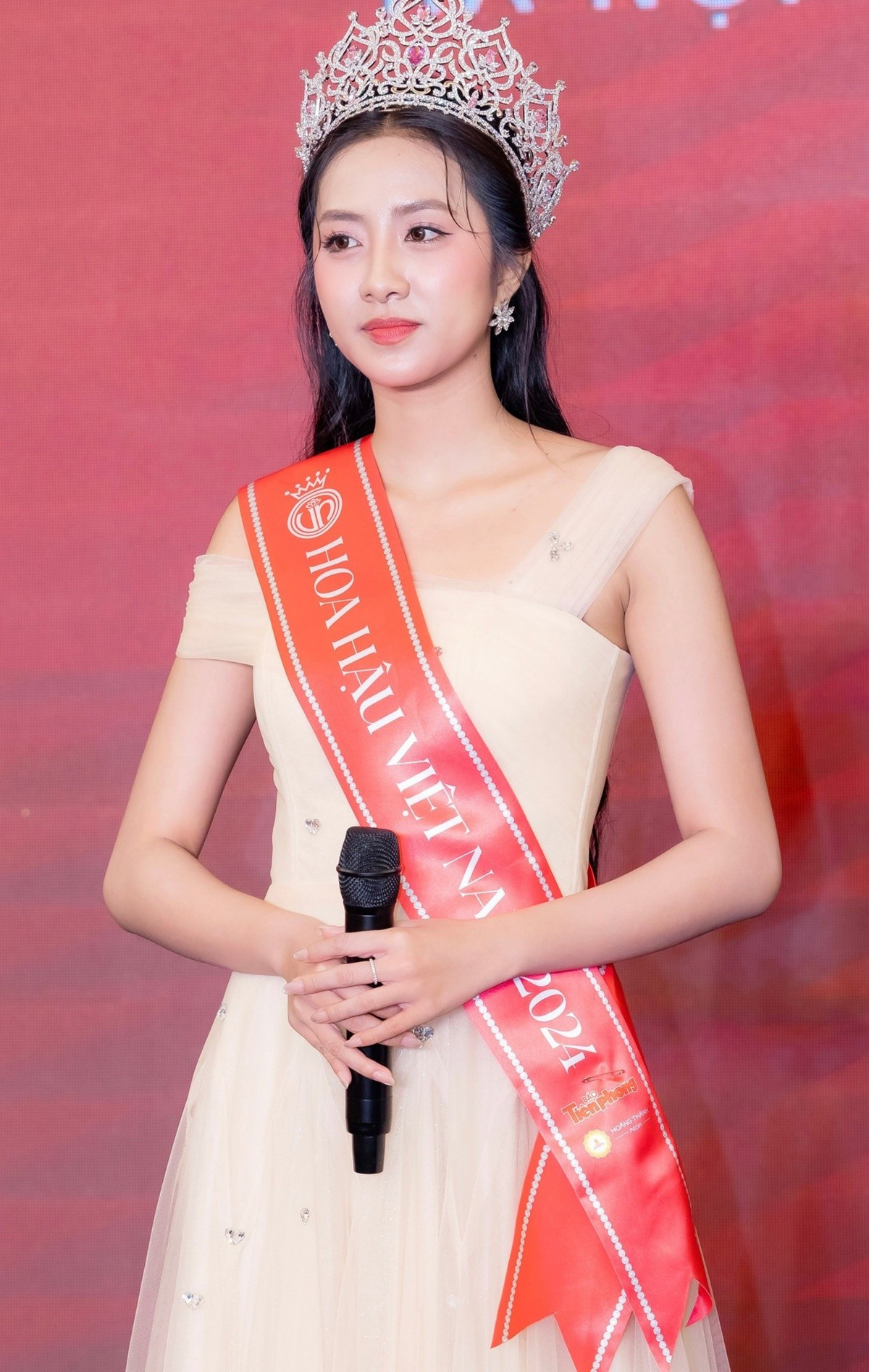Hoa hậu Hà Trúc Linh đảm nhận vai trò đại sứ cho sự kiện thời trang đặc ...